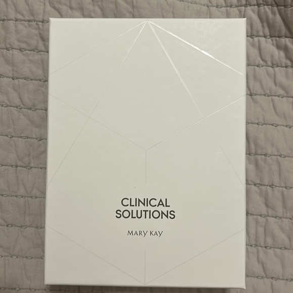 Mary Kay | Skincare | Brand New Mary Kay Clinical Solutions Retinol 5 ...